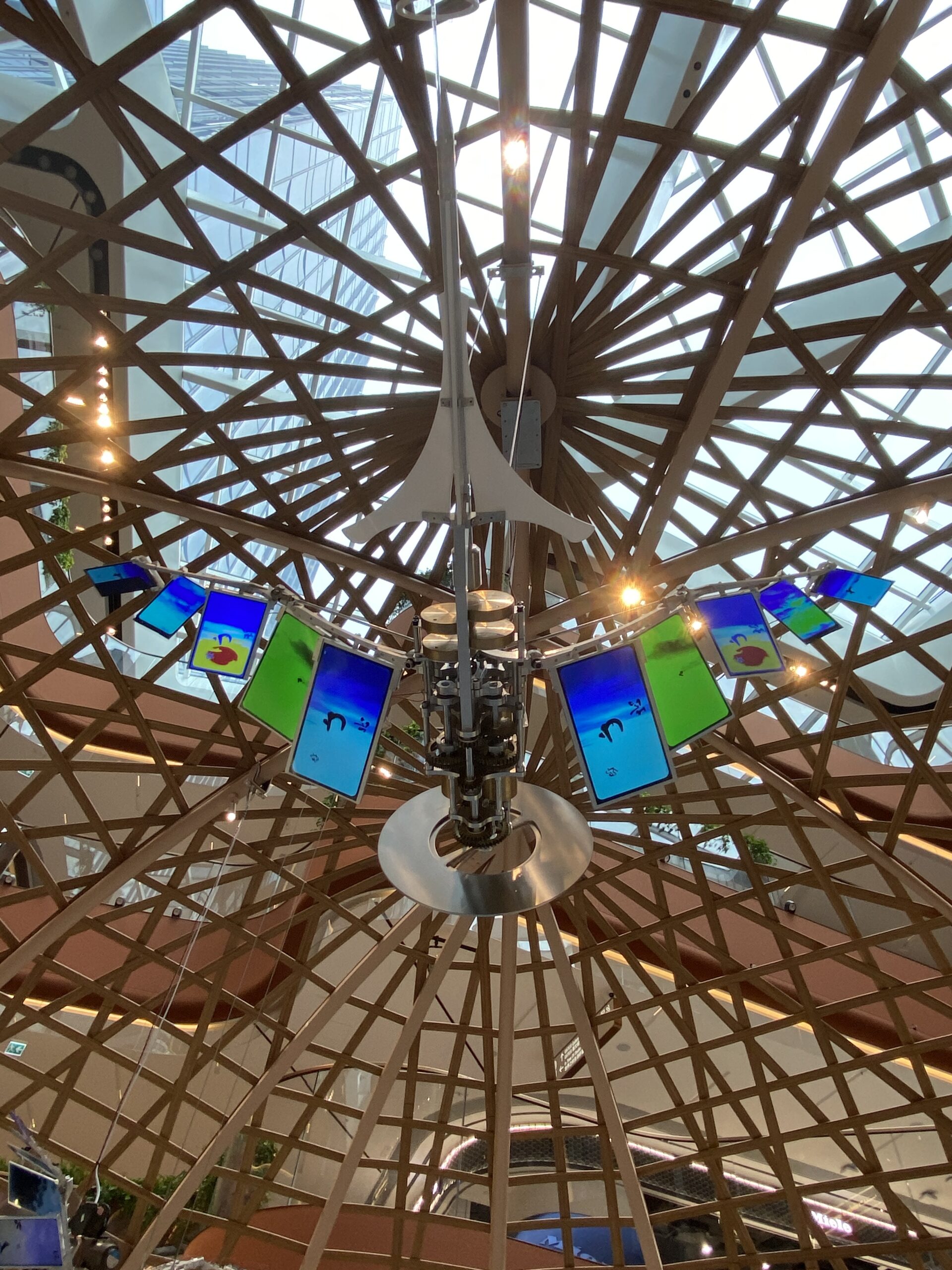 AIRSIDE開幕展覽「想飛」｜多媒體藝術展｜三部曲展現對飛行的想像｜重溫啟德機場往事 - Art-Tech Talks