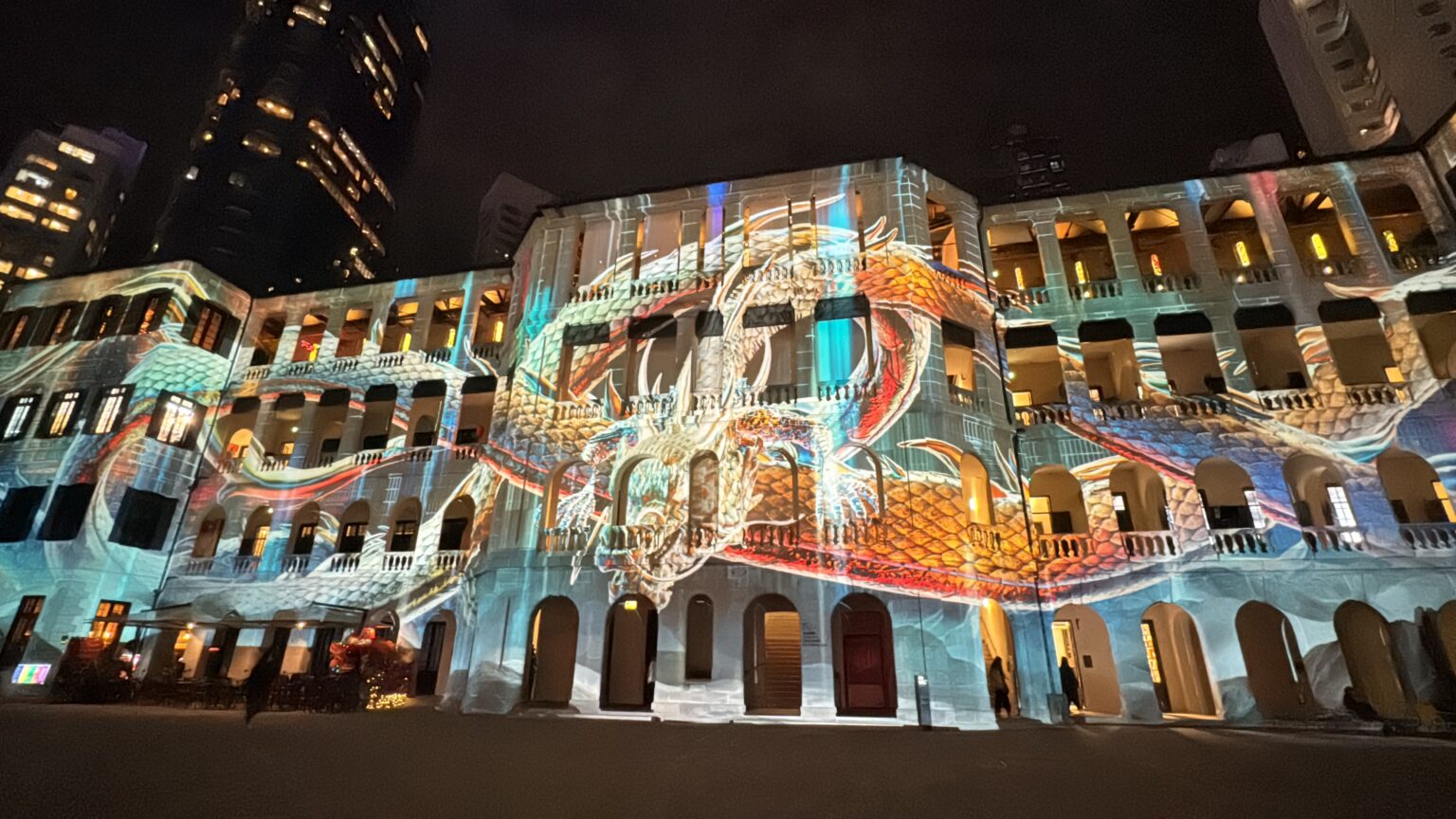 綻放大館 InnerGlow 2024｜三度再臨大館的光雕投影匯演｜《龍之歌》演活舞火龍傳統｜展現盎然生氣的光影世界 - Art-Tech Talks